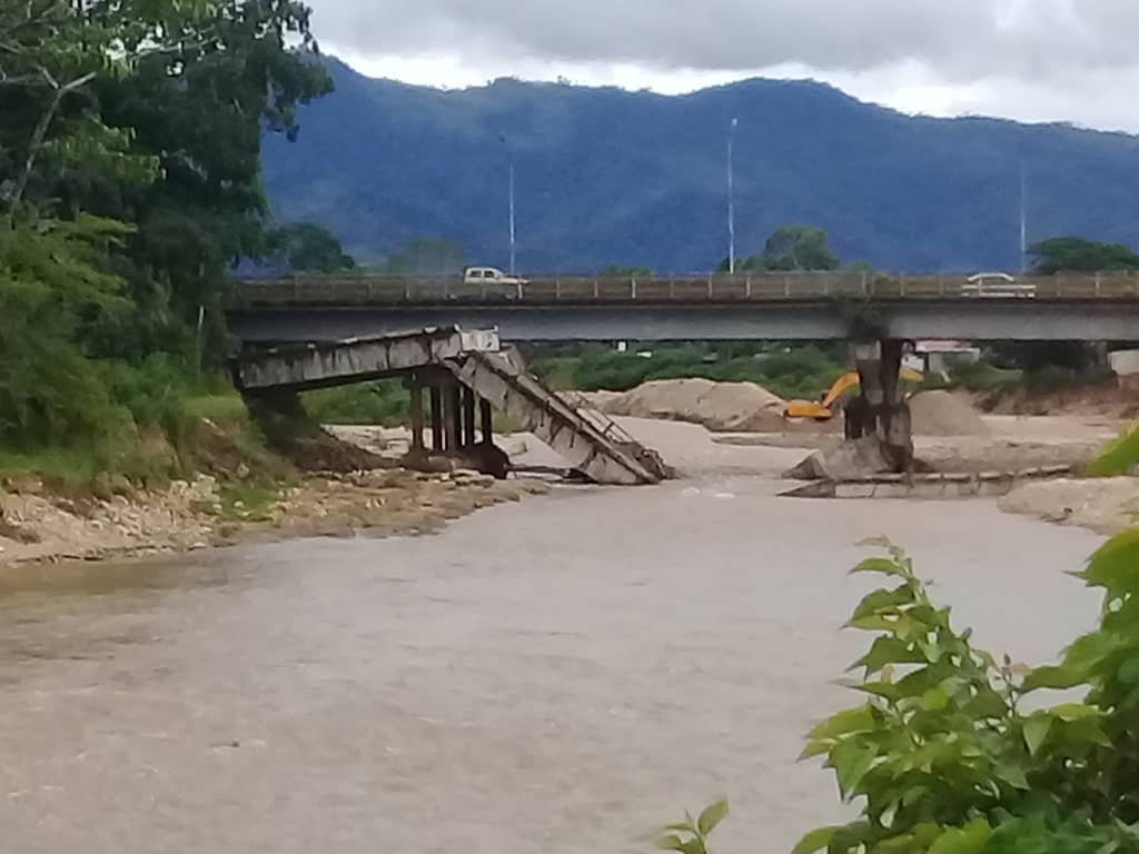 [Vídeos] Peligro por crecida del Río Chururú y quedar incomunicado ...