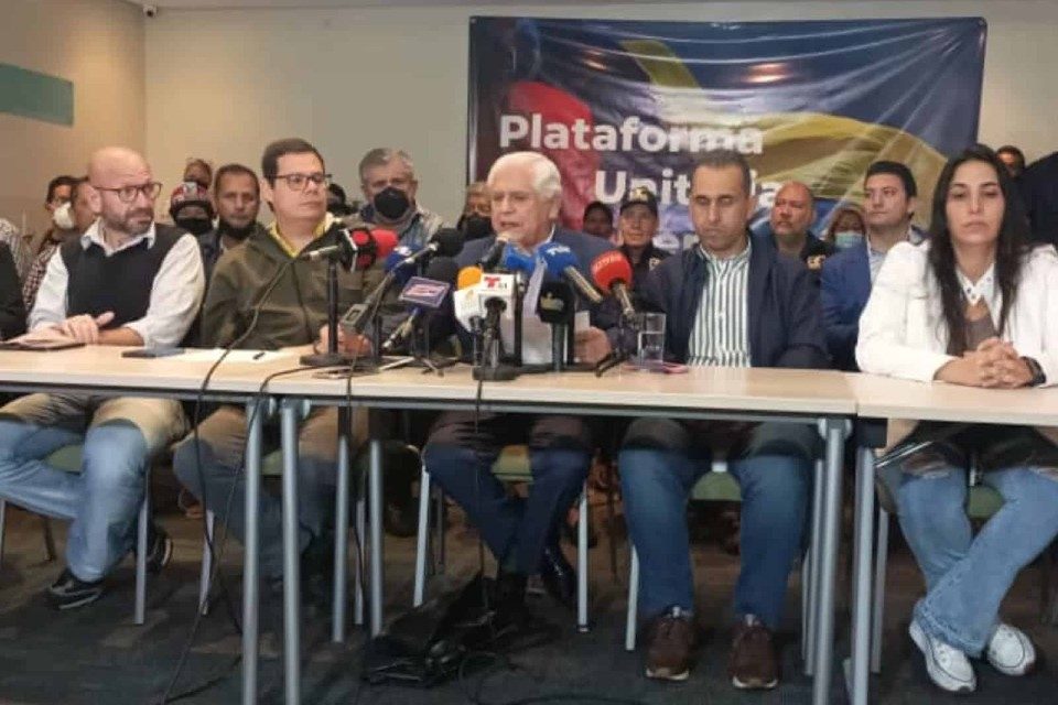 A través de un Comunicado la Plataforma Unitaria fijó su posición sobre ... A través de un Comunicado la Plataforma Unitaria fijó su posición sobre ...