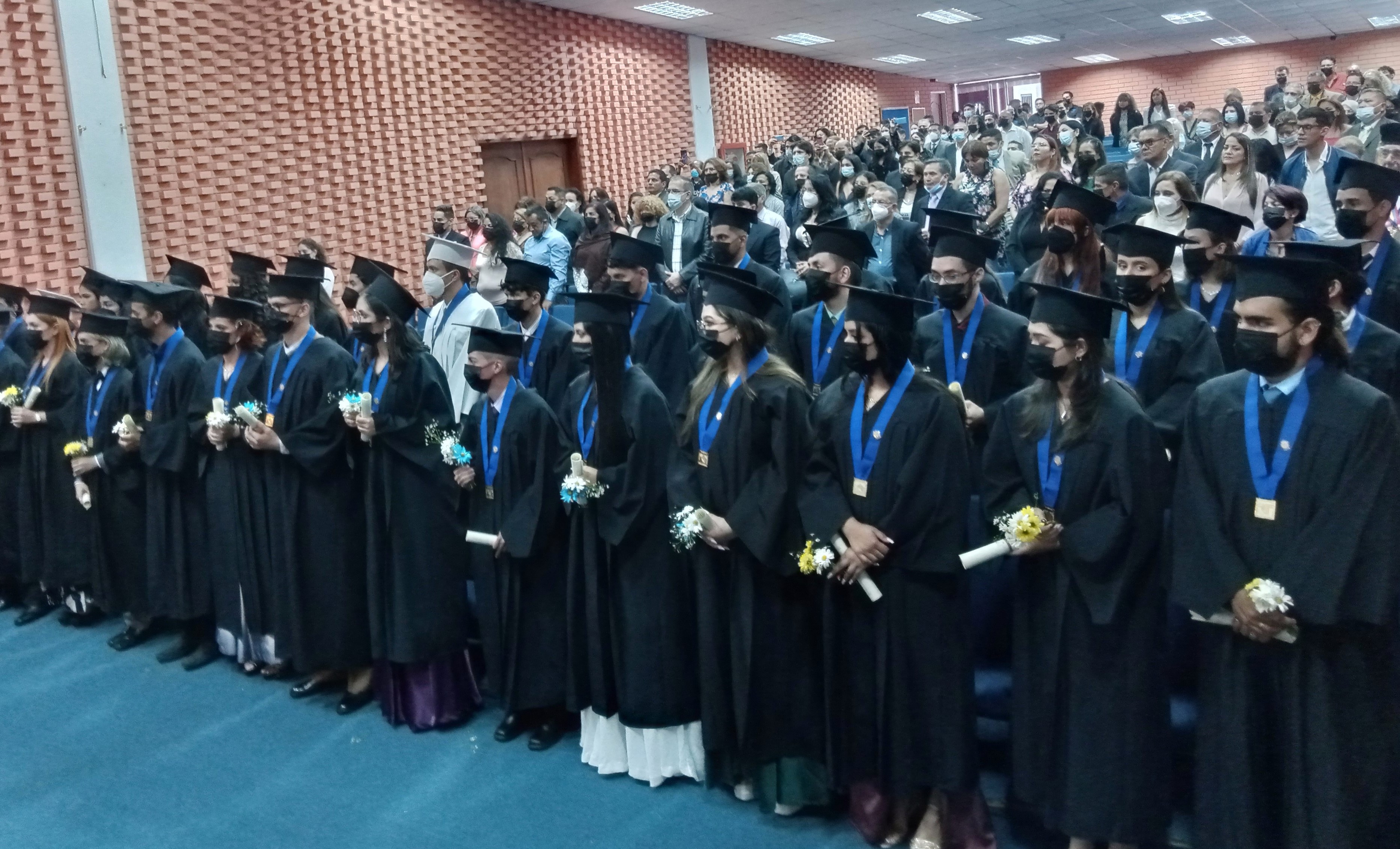 Complejo Educativo "Dr. Raúl Quero Silva" egresa 93 nuevos ...