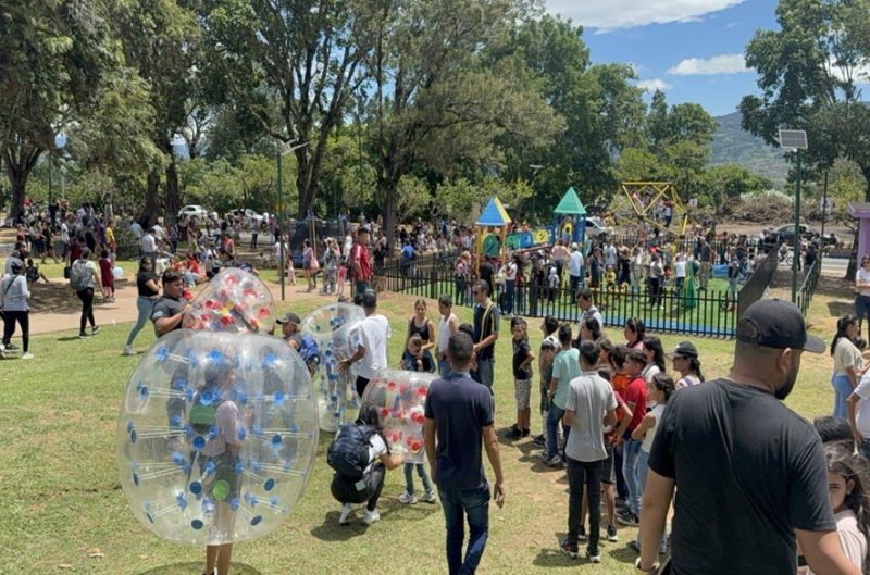 Mas de 4 mil niños celebrando su día en el Parque Metropolitano ...